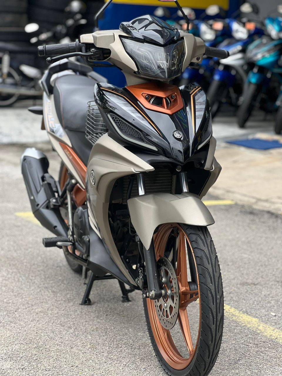 YAMAHA LC135 SE GREY 2021 - (MVS2751) - Motovistar